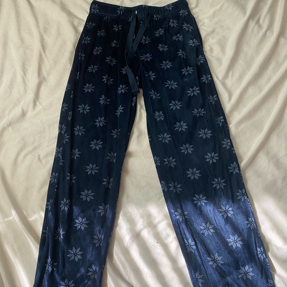 Pants & Jumpsuits | Snowflake Pajama Pants | Poshmark